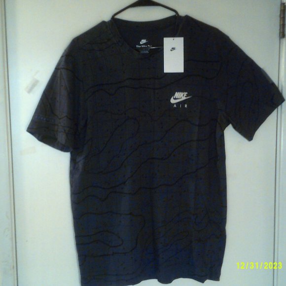 Nike | Shirts | New Nike Sportswear Air Topography Tee Mens Grey Black ...